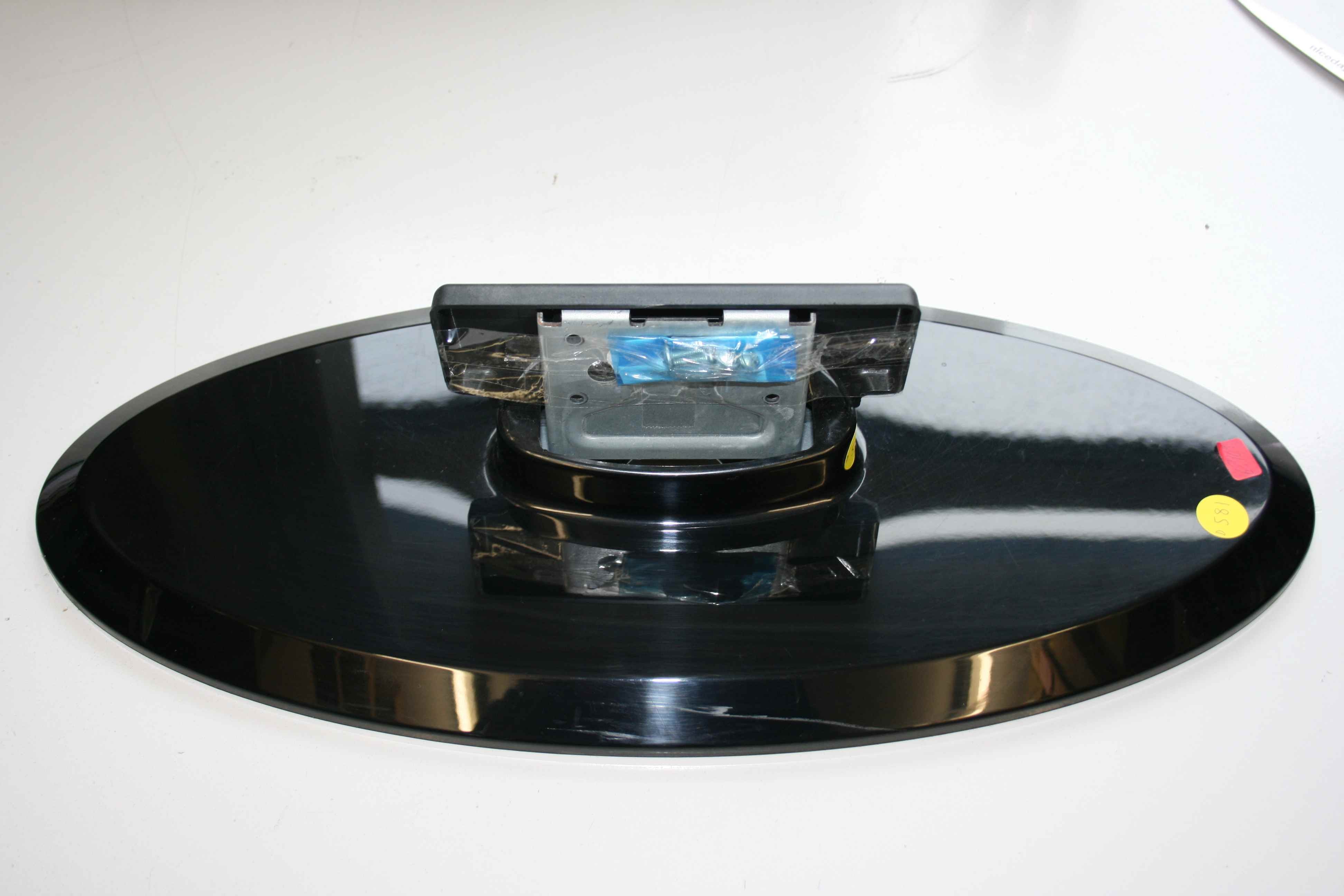 TV STAND FOR LOGIK: L32LW783 lcd-tv-parts.com